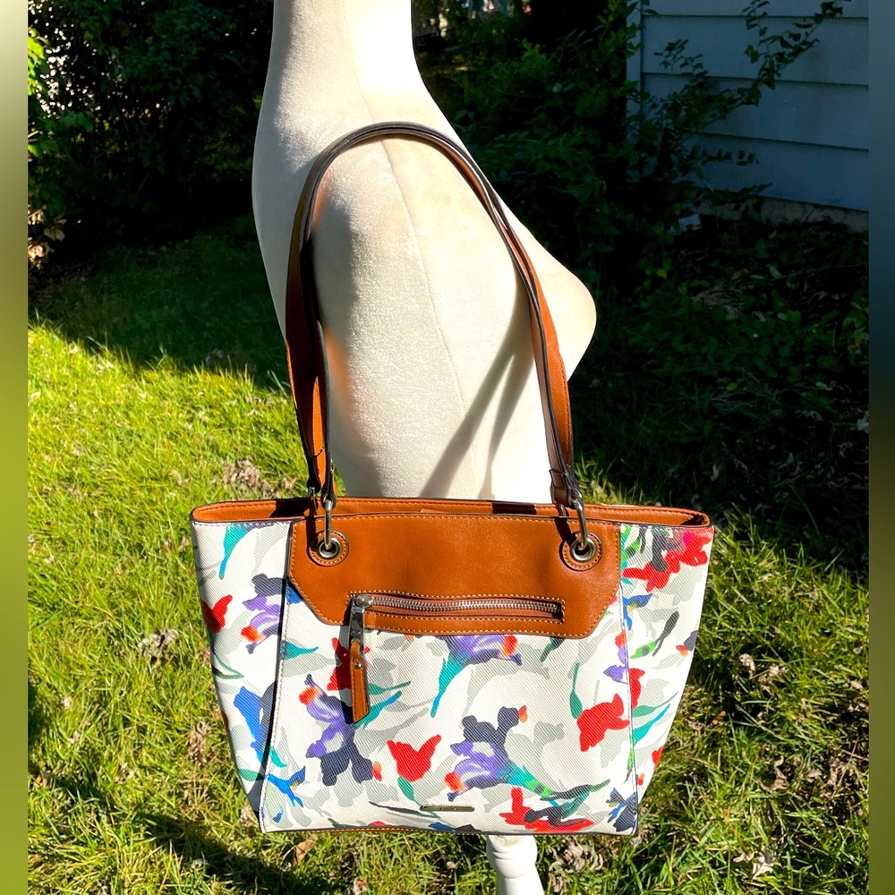 Chaps Floral Paint Blotch On White Design Shoulder Bag - Gem